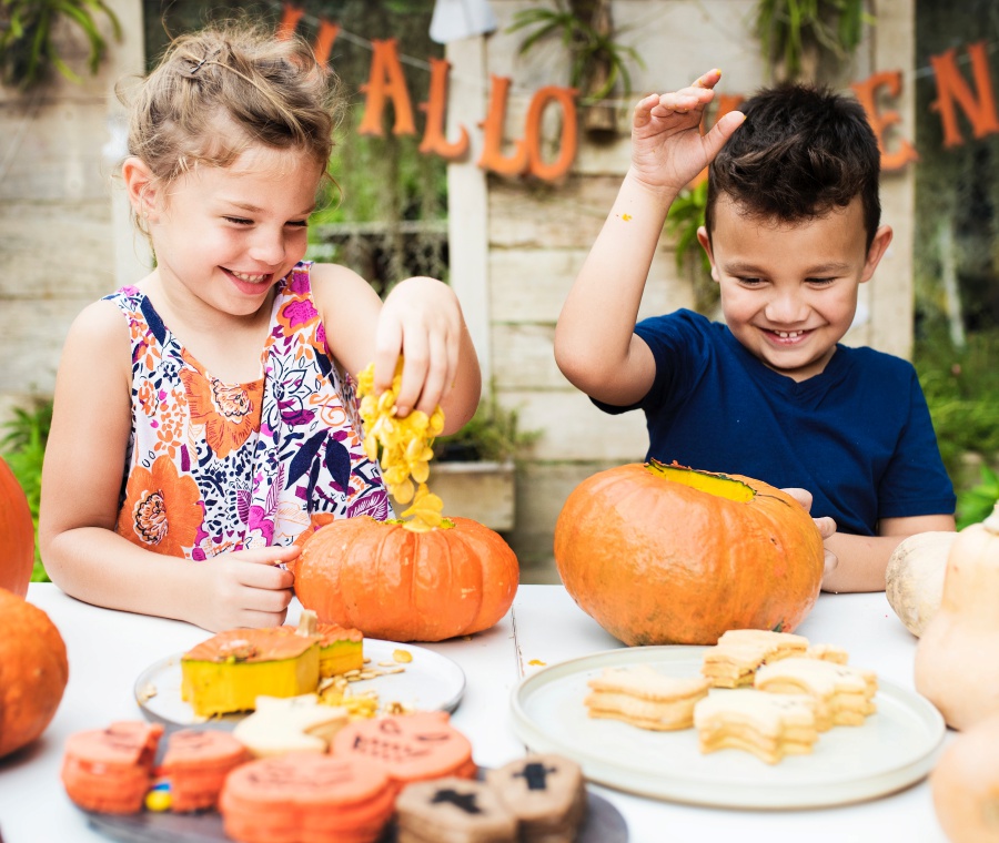 Halloween Activities For the Whole Family | Borncute.com